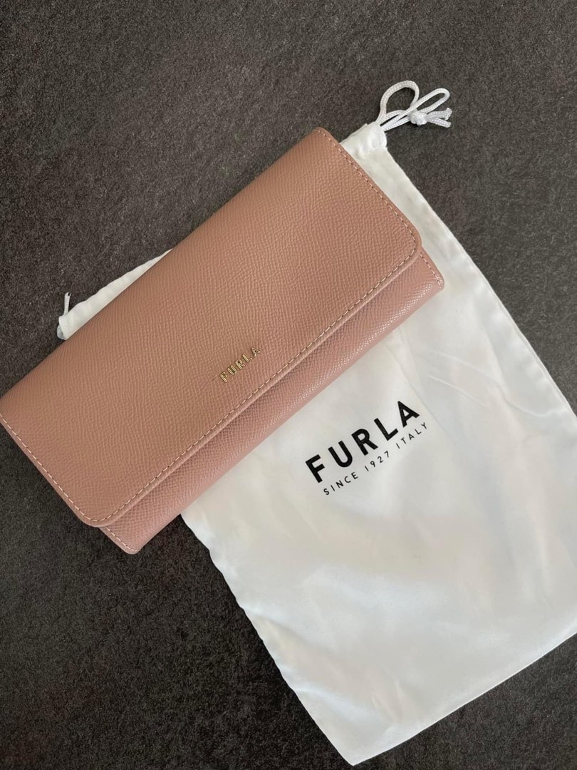 Furla Classic XL Bifold, Luxury, Bags & Wallets on Carousell
