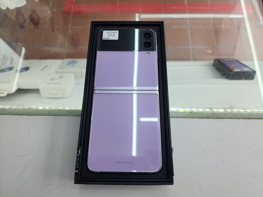 Galaxy Z Flip 3 Lavender 256GB, Mobile Phones & Gadgets, Mobile Phones ...
