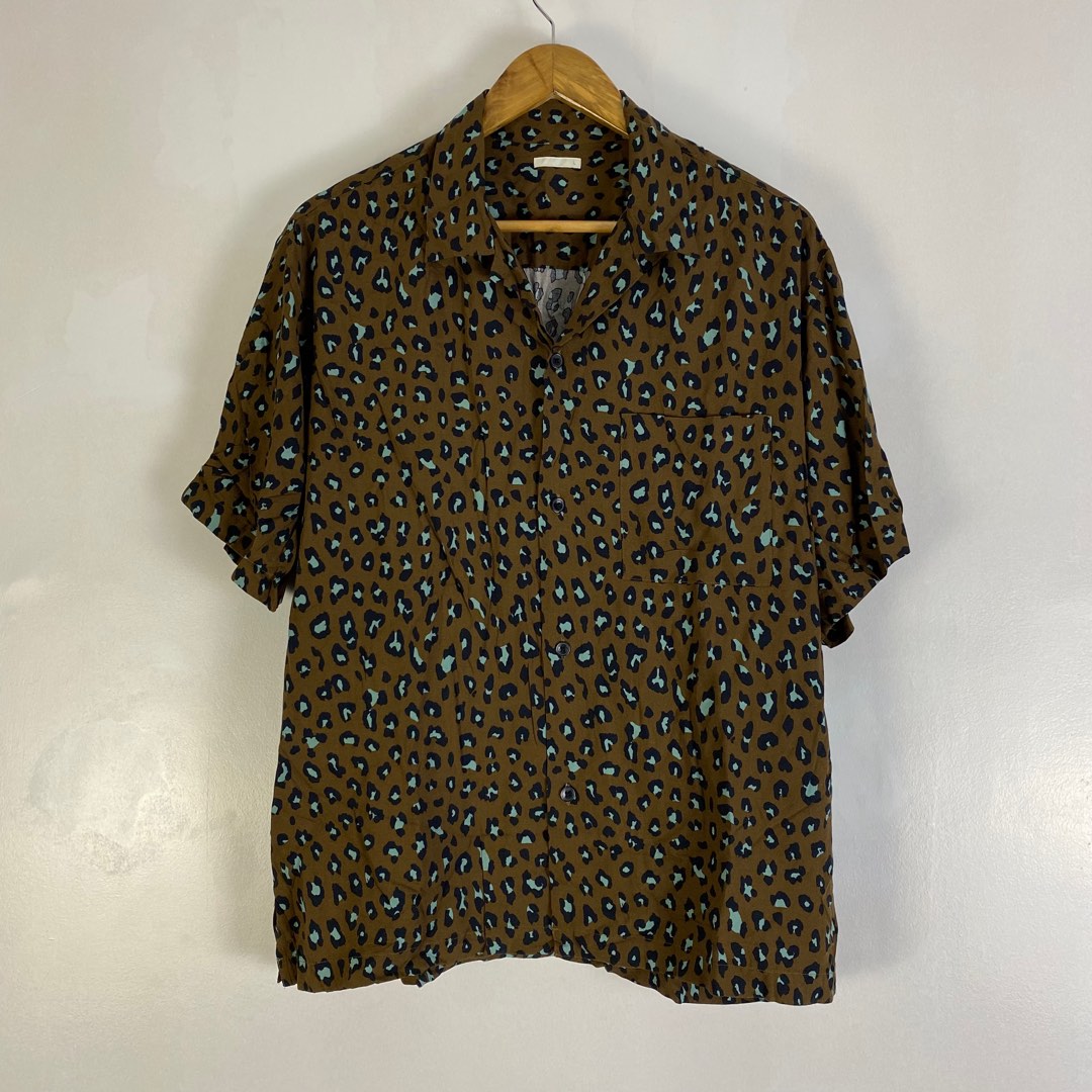 GU Leopard Loop Collar Shirt, Men's Fashion, Tops & Sets, Tshirts ...