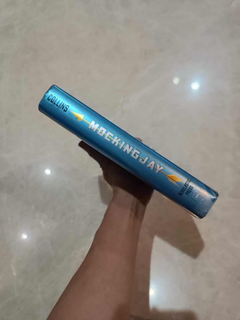 Hardcover Original Mockingjay Hunger Games Suzanne Collins Import, Buku ...