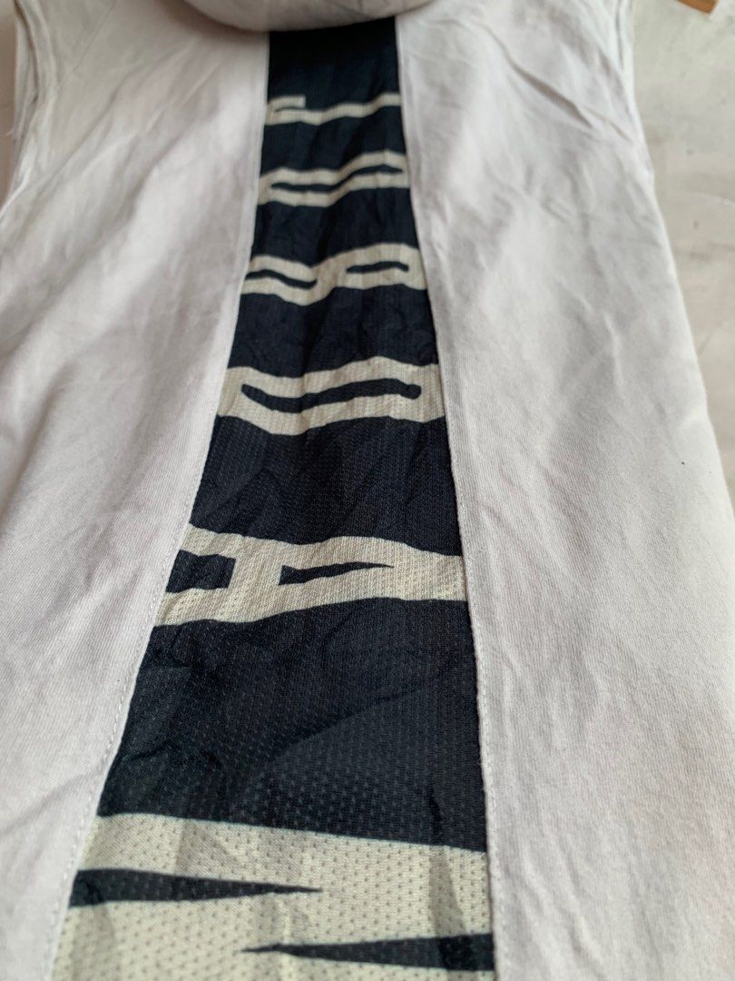 Jordan Sando with Hood, Men's Fashion, Activewear on Carousell