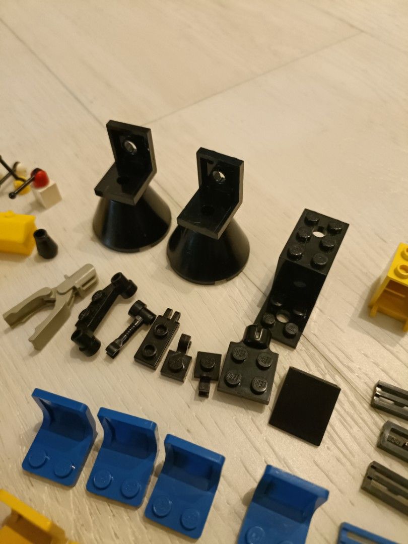 Lego / parts / blocks, Hobbies & Toys, Toys & Games on Carousell