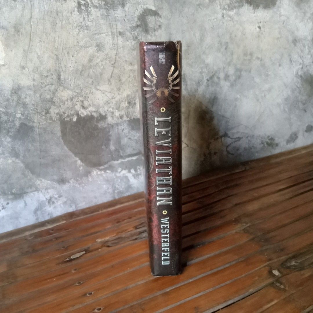 Leviathan Scott Westerfield, Hobbies & Toys, Books & Magazines, Fiction ...