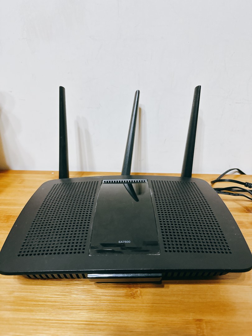 Linksys EA7500 V2 Wifi router 冇盒, 電腦＆科技, 電腦周邊及配件, Wifi及上網相關產品 - Carousell