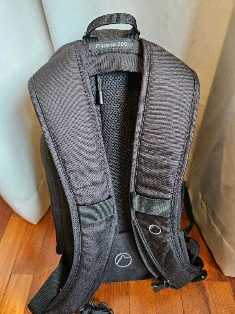 Lowepro Flipside 200 AW II Camera Bag Backpack / Streamline 100 ...