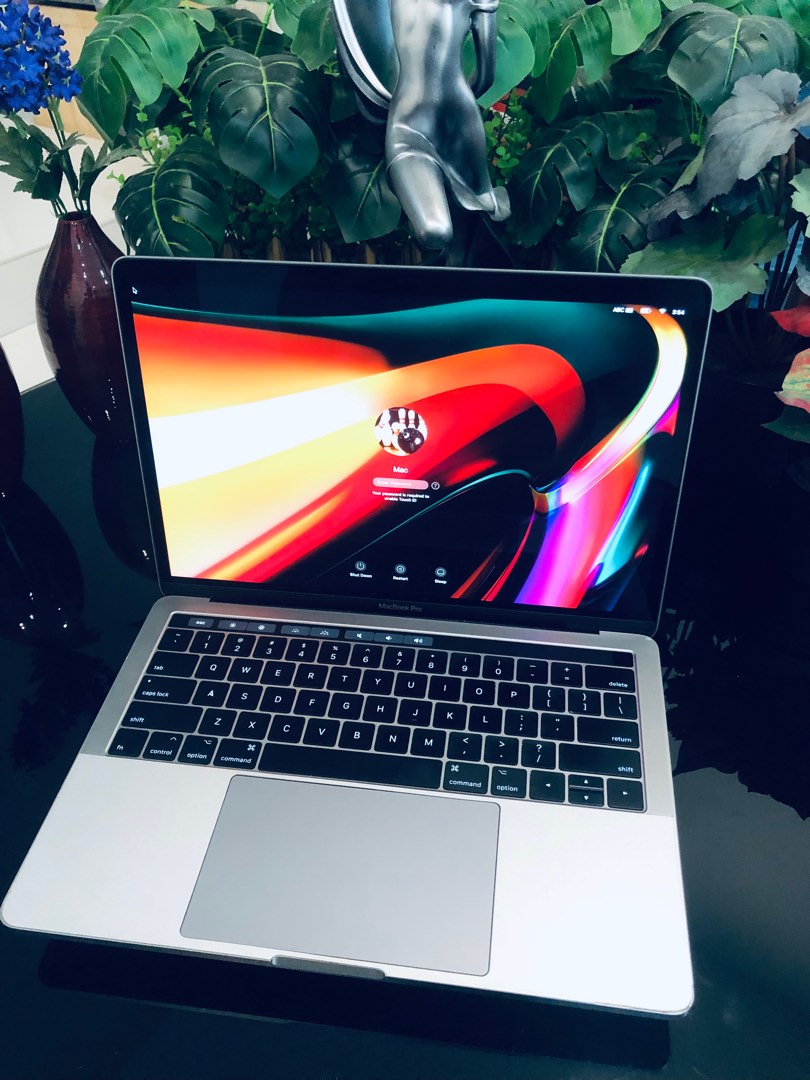 Macbook pro 2017 13” screen i5 processor 8 GB RAM 500 GB SSD storage ...