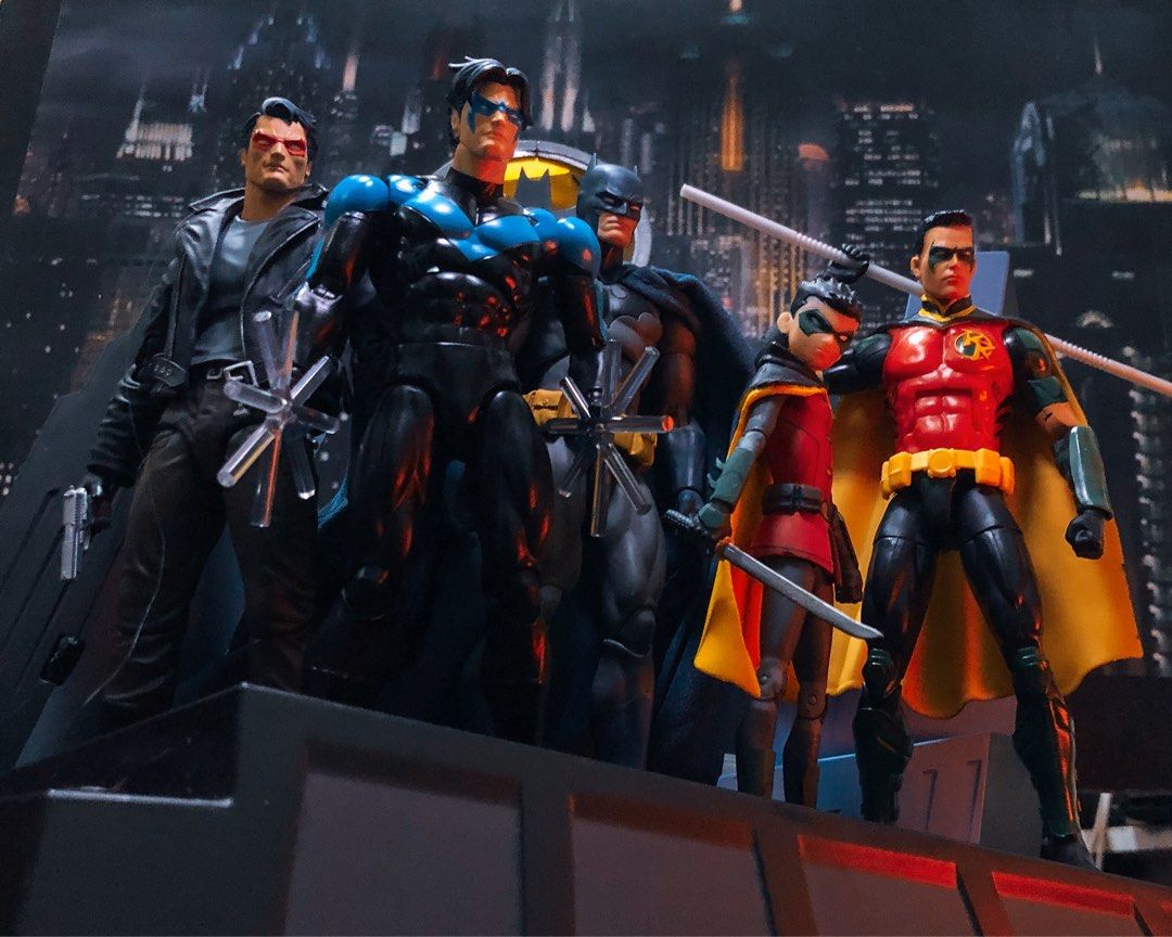 McFARLANE BTAS 30th Anniversary building diorama/base, Hobbies & Toys ...