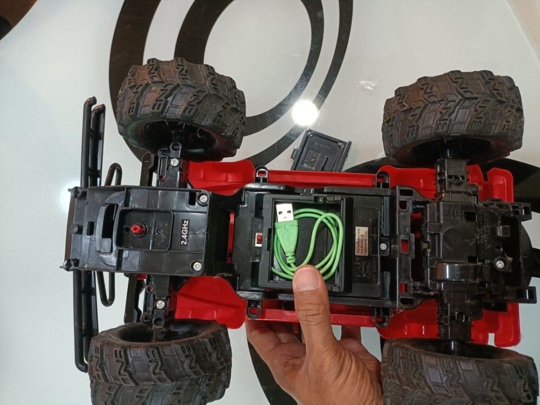 New Bright Jeep RC, Hobbies & Toys, Toys & Games on Carousell