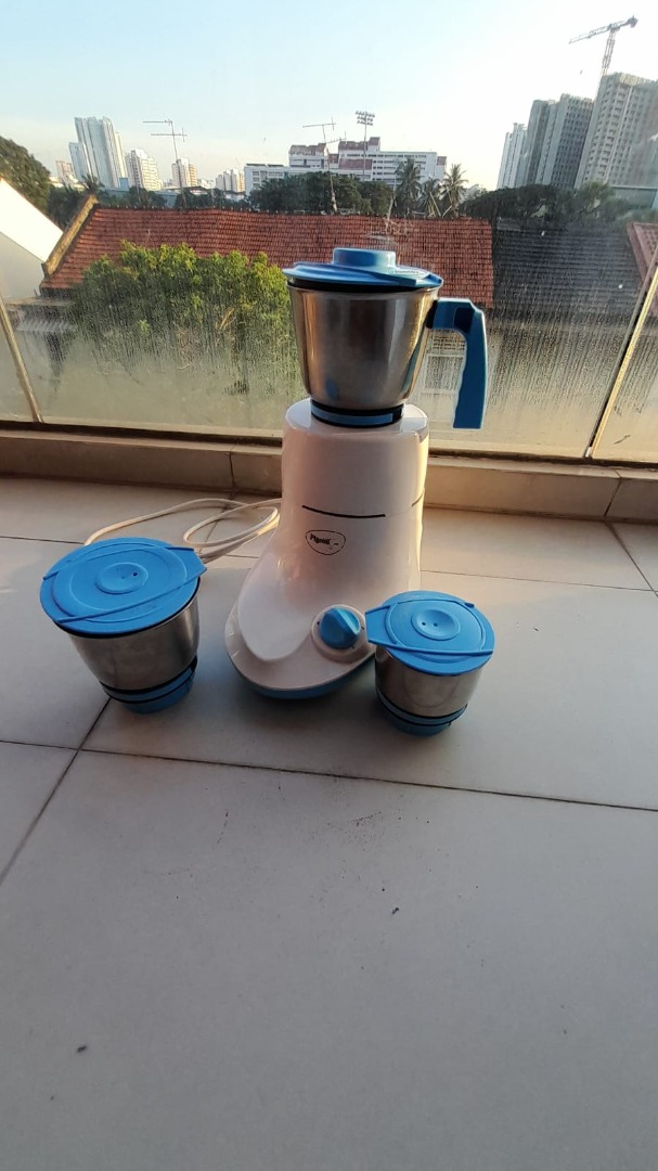 One Mixer Grinder with 3 Cups, TV & Home Appliances, Kitchen Appliances ...