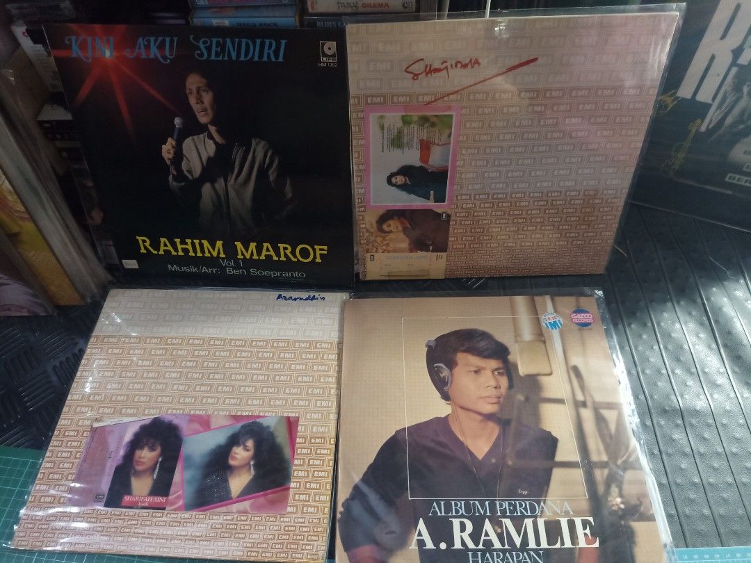 Piring hitam melayu, Hobbies & Toys, Music & Media, Vinyls on Carousell