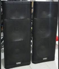 QSC 15" 3 way Active Class D PA Speaker 1000W KW153, Audio, Soundbars ...