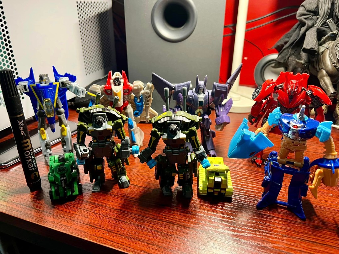 Rare transformers set!, Hobbies & Toys, Toys & Games on Carousell