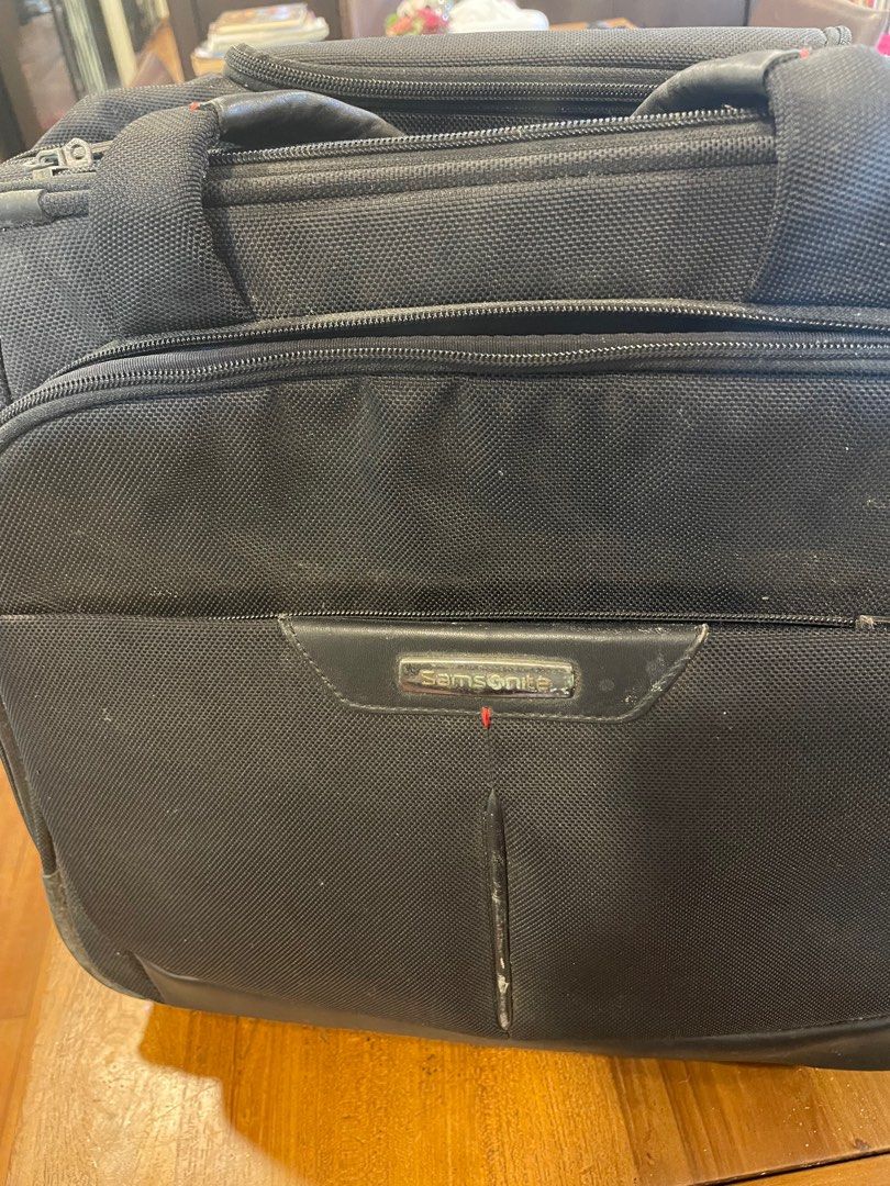 Samsonite travelling briefcase, Men's Fashion, Bags, Briefcases on ...