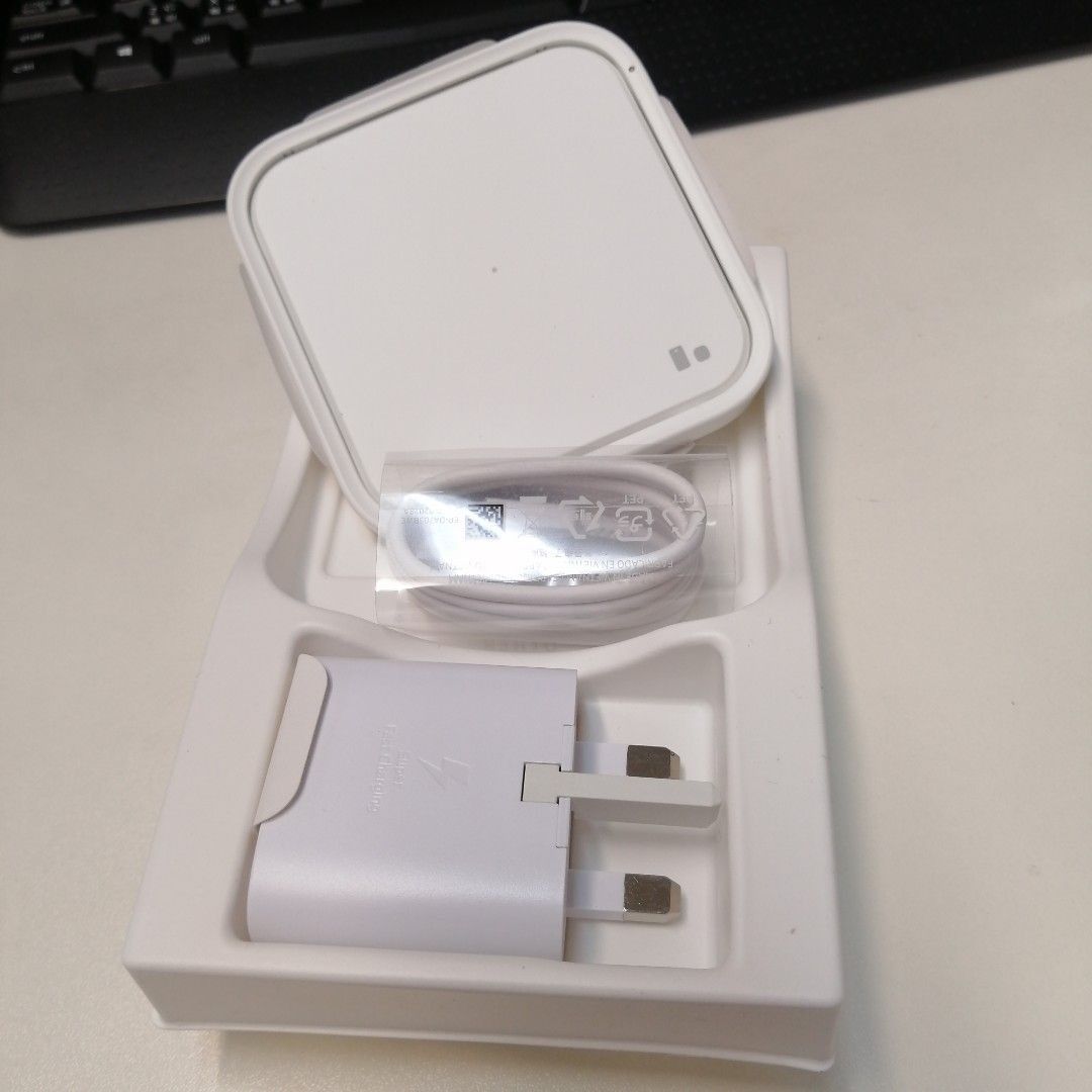 Samsung Super Fast Wireless Charger(Max 15W) EP-P2400, 手提電話, 電話及其他裝置配件, 充電器及電線 - Carousell
