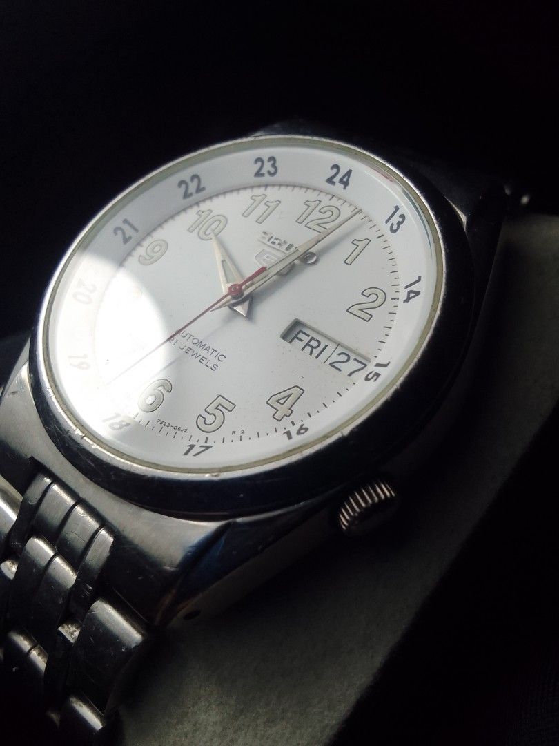 Seiko 5 "Explorer" SNK561 7S26-02C0, Men's Fashion, Watches & Accessories, Watches on Carousell