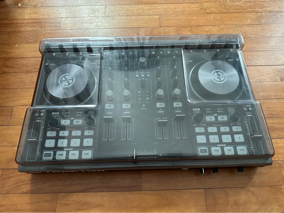 Traktor S4 (MRK2) with cover, Audio, Portable Audio Accessories on ...