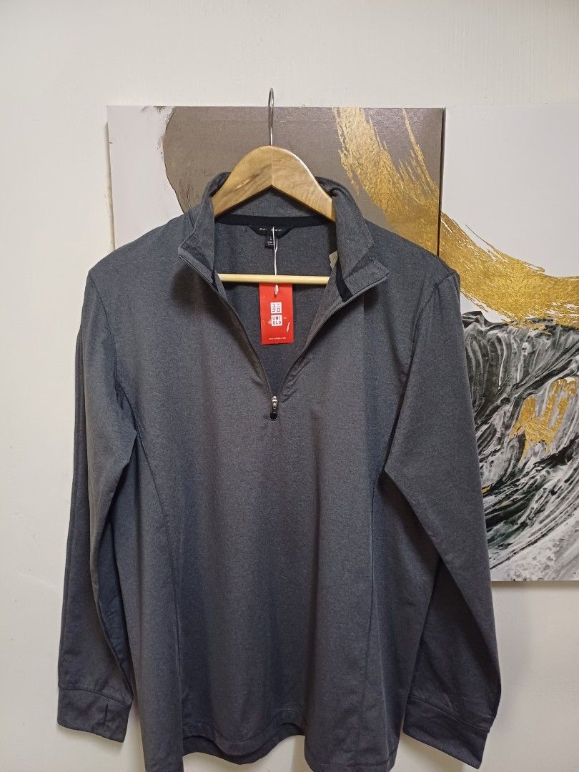UNIQLO HALF ZIP, Men's Fashion, Activewear on Carousell