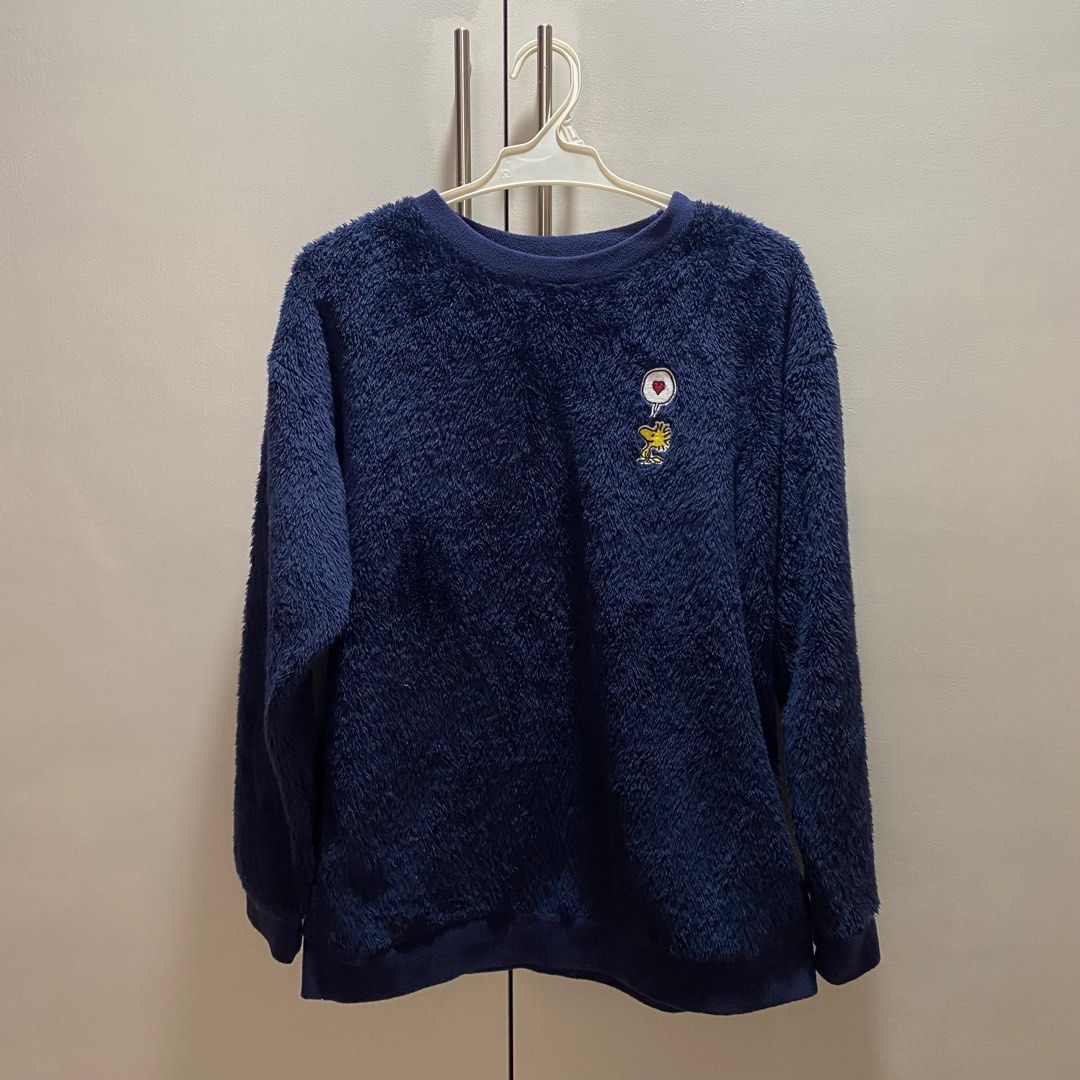 UNIQLO Peanuts Sweater, Women's Fashion, Coats, Jackets and Outerwear ...