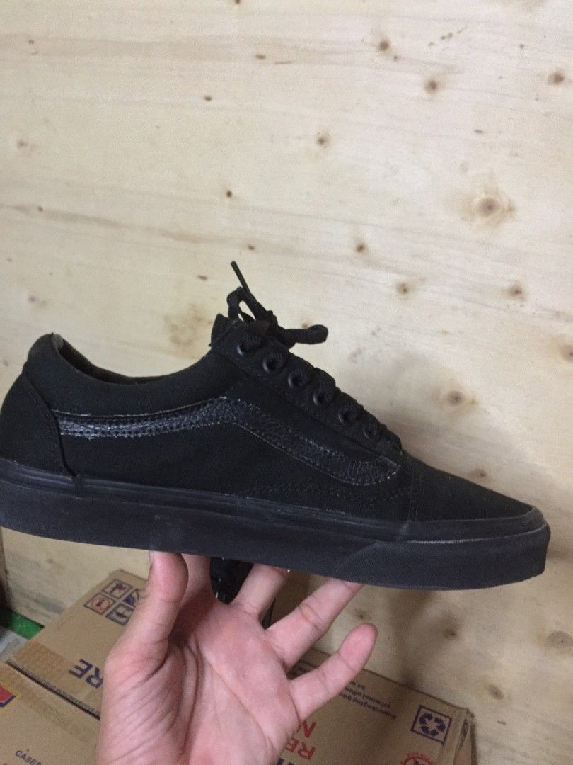 Vans triple black, Men's Fashion, Footwear, Sneakers on Carousell