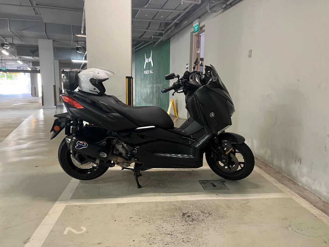 Xmax coverset original, Motorcycles, Motorcycle Accessories on Carousell