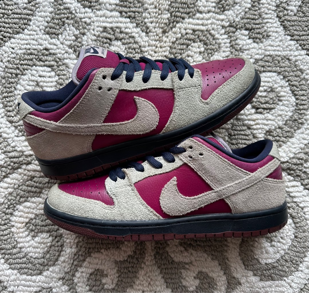 2019 Nike SB Dunk Low True Berry, Men's Fashion, Footwear, Sneakers on ...