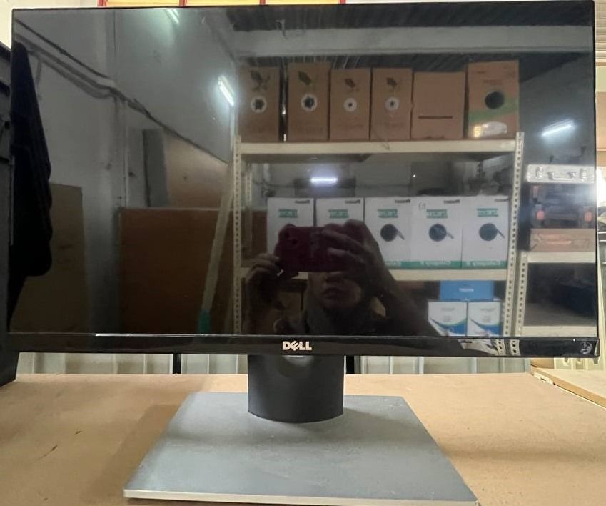 23" Dell S2316 Monitor, Computers & Tech, Desktops on Carousell