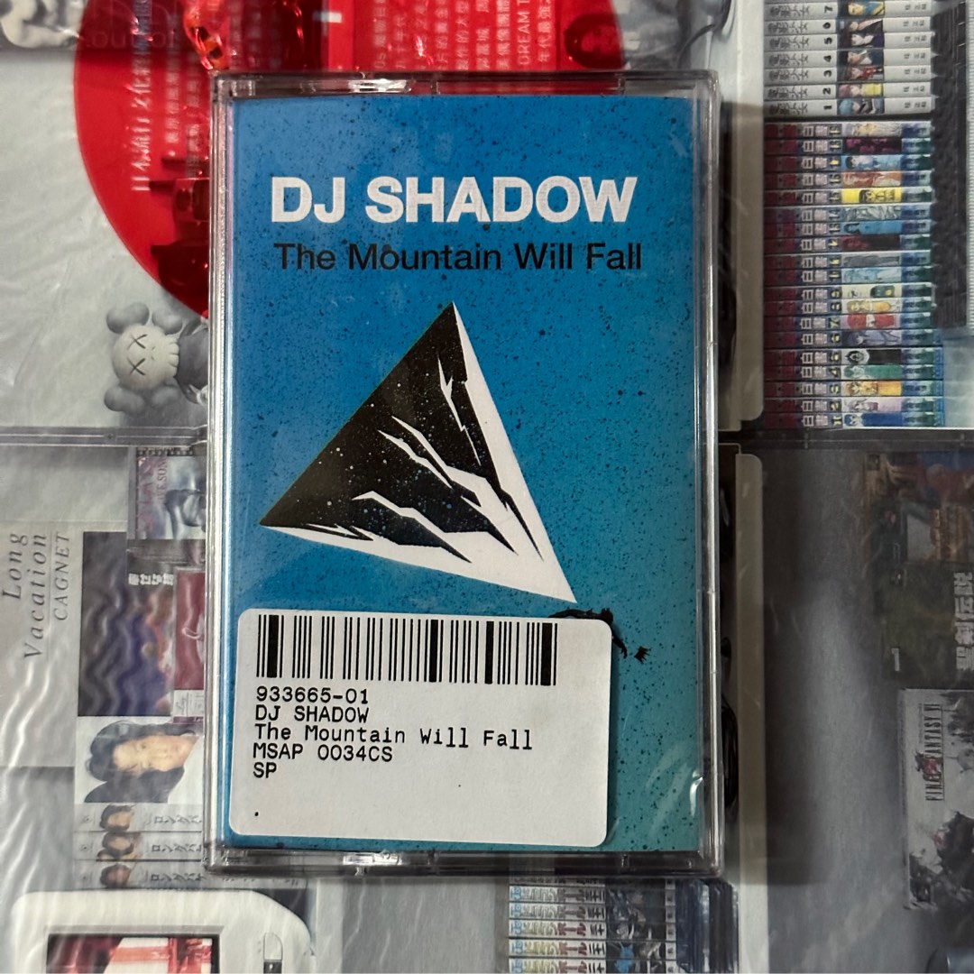 全新未開 DJ Shadow "The Mountain Will Fall " Cassette 錄音帶, 興趣及遊戲, 音樂、樂器 ...