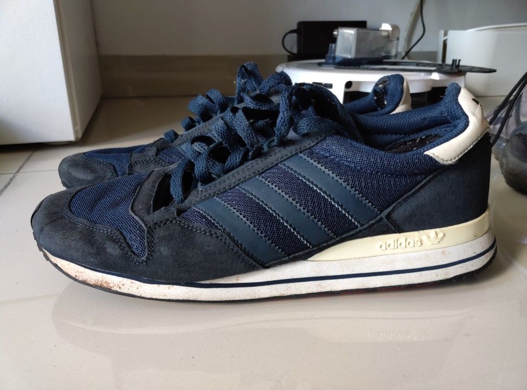 Adidas classic running shoe, Men's Fashion, Footwear, Sneakers on Carousell
