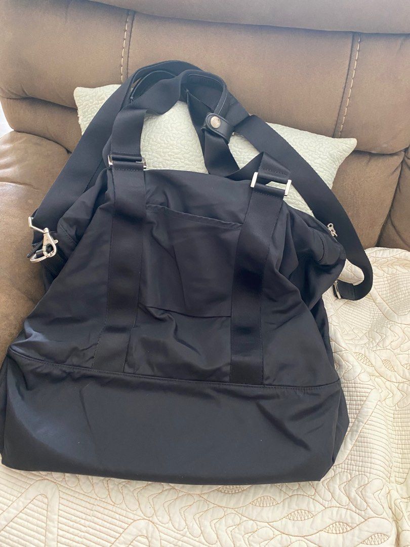 aguis b, 名牌, 手袋及銀包 - Carousell