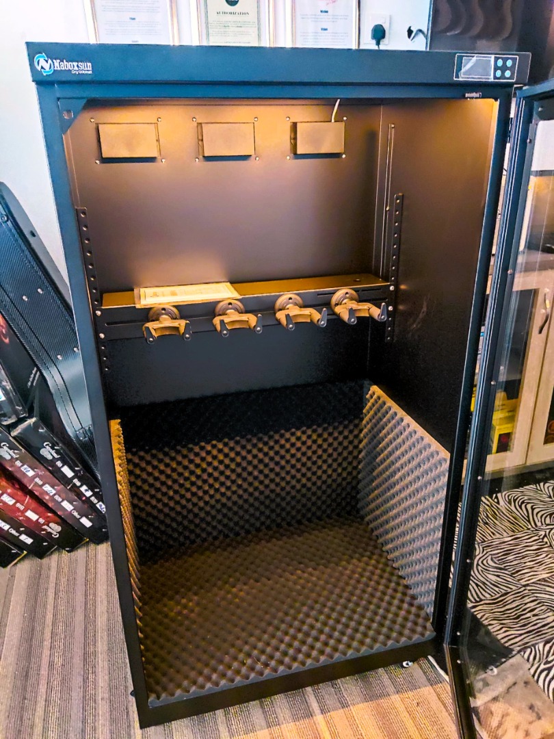 AMF Guitar Dehumidifier - CDD 450, Hobbies & Toys, Music & Media, Music ...