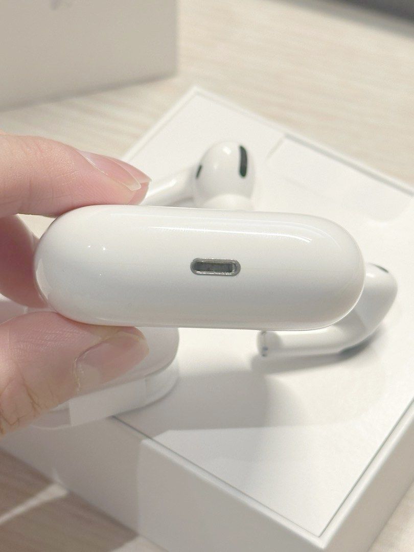 Apple AirPods Pro with MagSafe Charging Case and ORIGINAL packaging ...