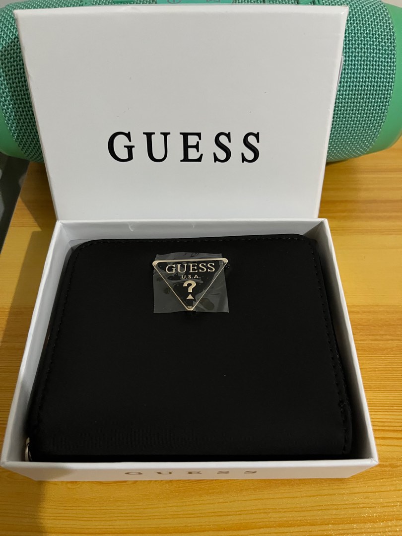 Authentic Guess Bi-fold wallet, Luxury, Bags & Wallets on Carousell