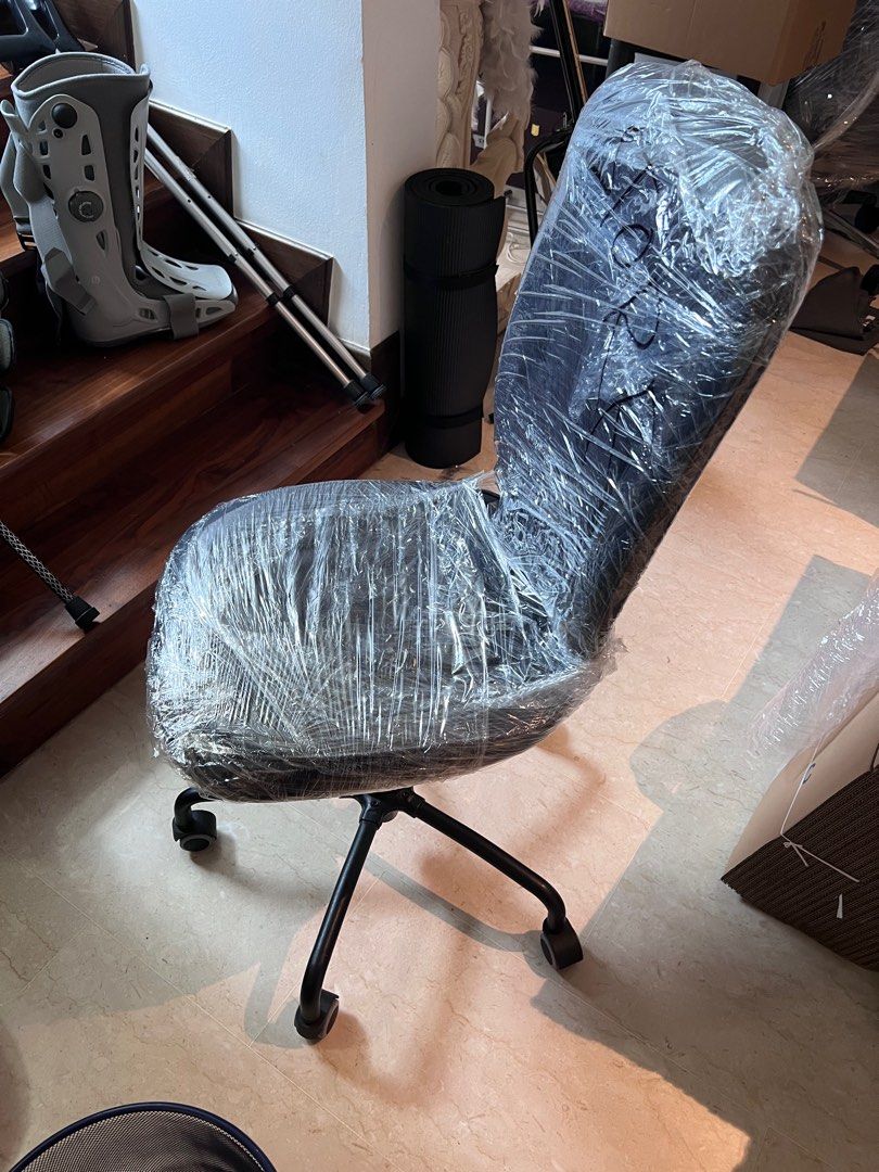Basic office chair, Furniture & Home Living, Furniture, Chairs on Carousell