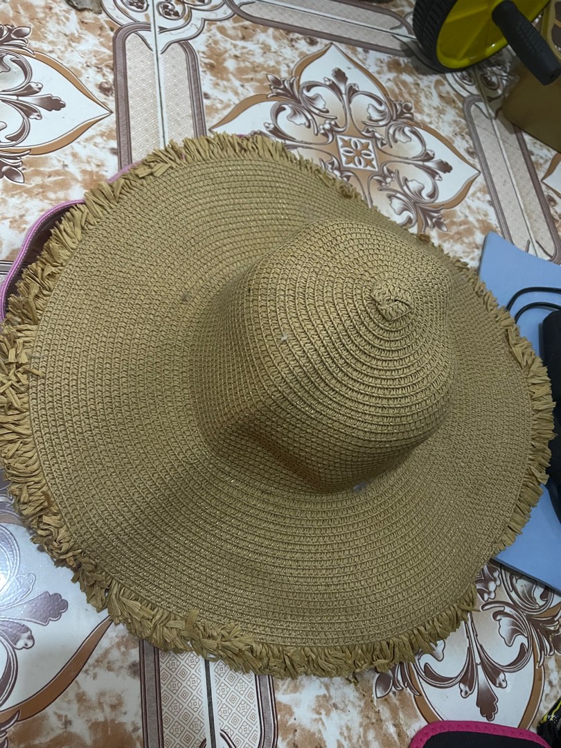 Beach buri hat, Women's Fashion, Watches & Accessories, Hats & Beanies ...