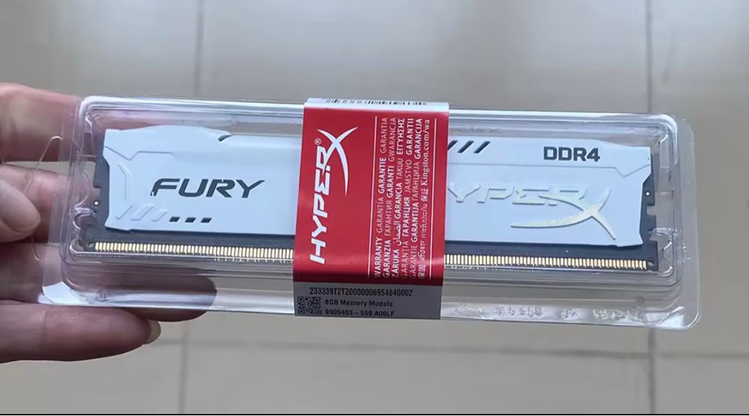 [BNIB] White Kingston HyperX Fury 8GB DDR4 3200 CL16 Ram stick with ...