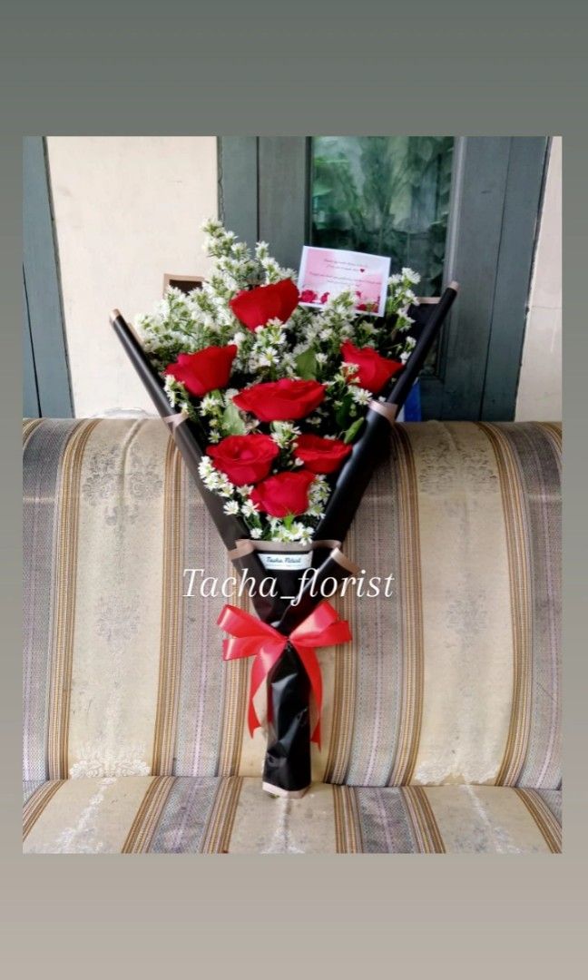 Buket bunga mawar merah asli cimahi bdg, Perkebunan di Carousell