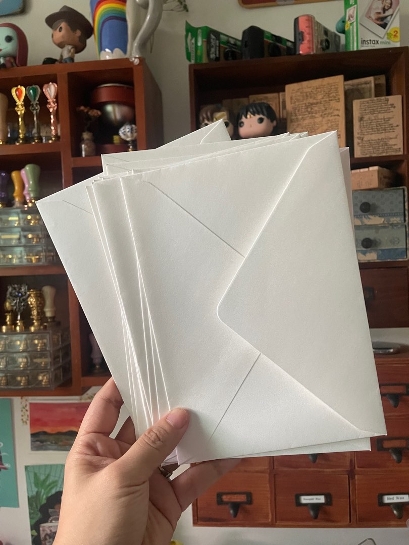 Bundle of Metallic White 5R Invitation Envelopes, Hobbies & Toys ...