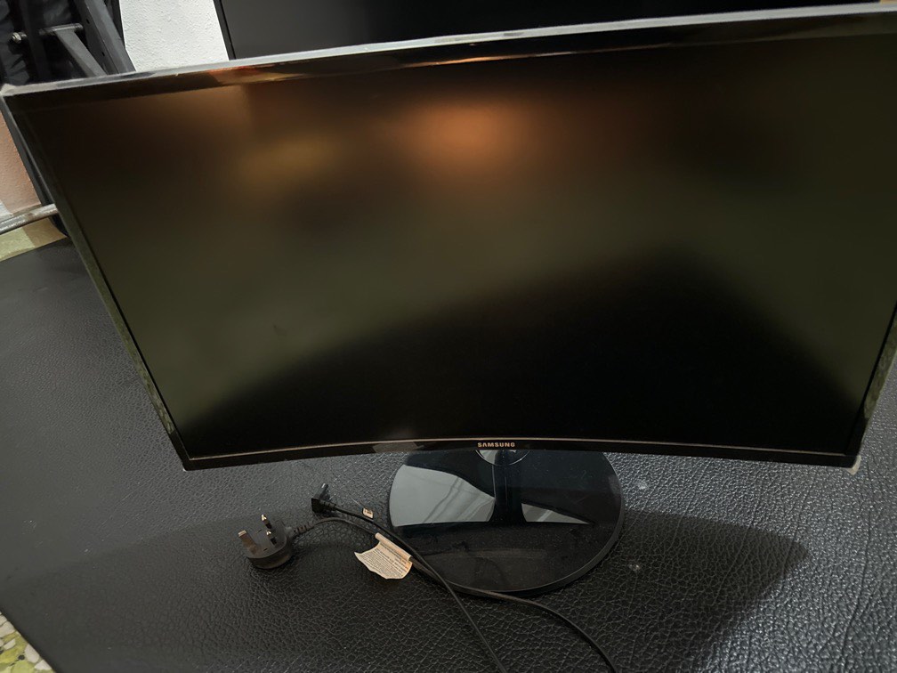 Samsung 27" Curved Screen Monitor, C27F390F, Computers & Tech, Parts ...