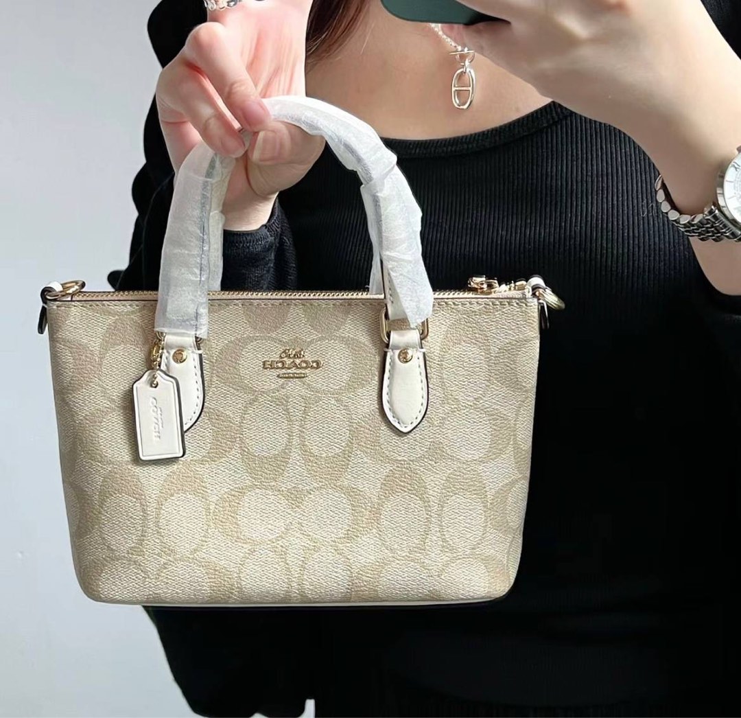Coach mini galeery, Women's Fashion, Bags & Wallets, Tote Bags on Carousell