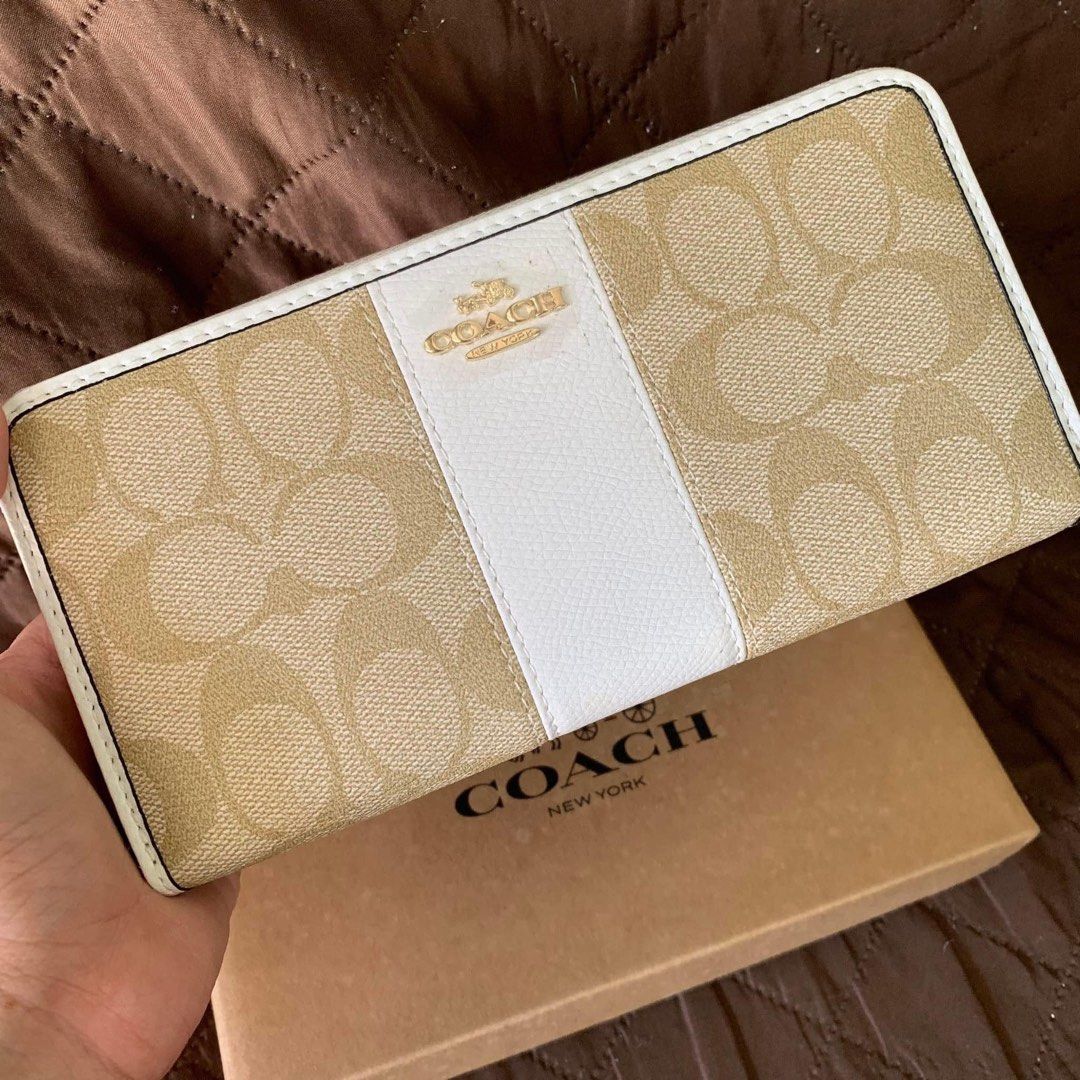 Coach Wallet, Women's Fashion, Bags & Wallets, Wallets & Card holders ...