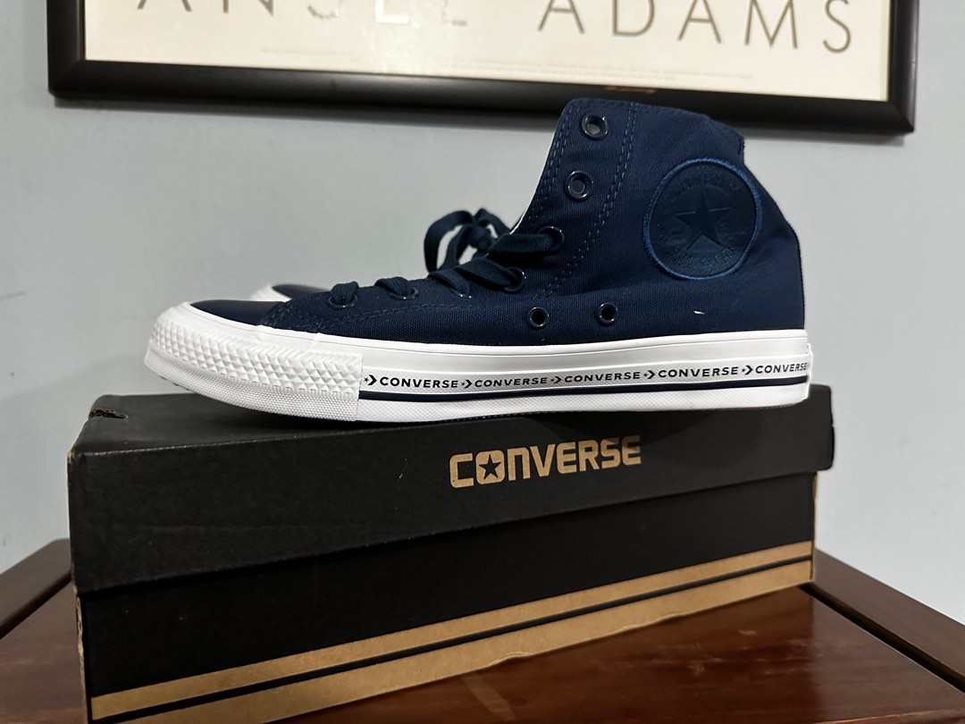 Converse Navy unisex, Luxury, Sneakers & Footwear on Carousell