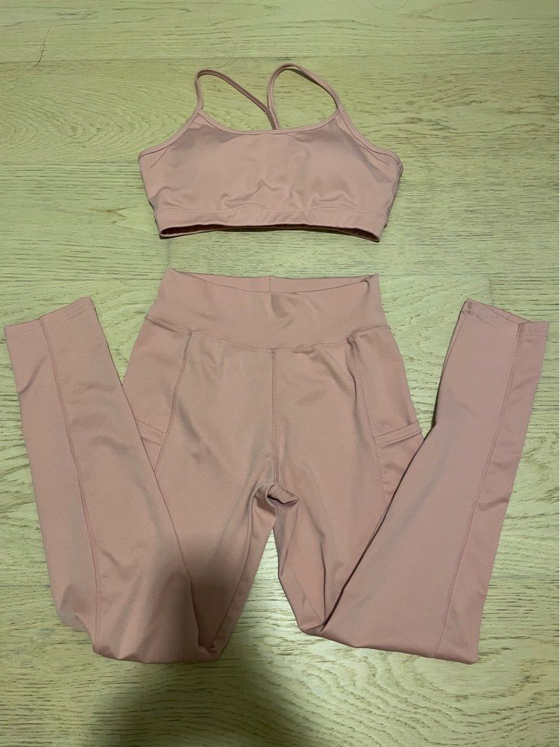 Pink gym set, Women's Fashion, Activewear on Carousell