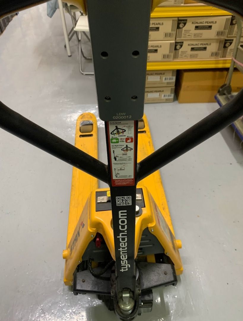 High-Capacity Powered Pallet Jack, Everything Else on Carousell