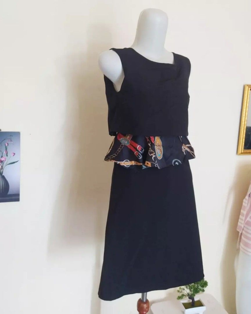 Layer rufle dress tebel, Fesyen Wanita, Pakaian Wanita, Gaun & Rok di ...