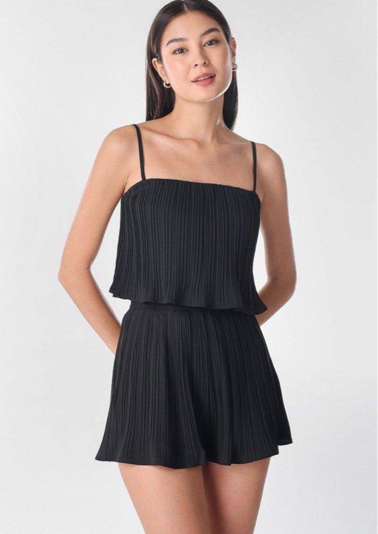 LOVET ESTELLE PLEATED SET, Women's Fashion, Dresses & Sets, Sets or ...