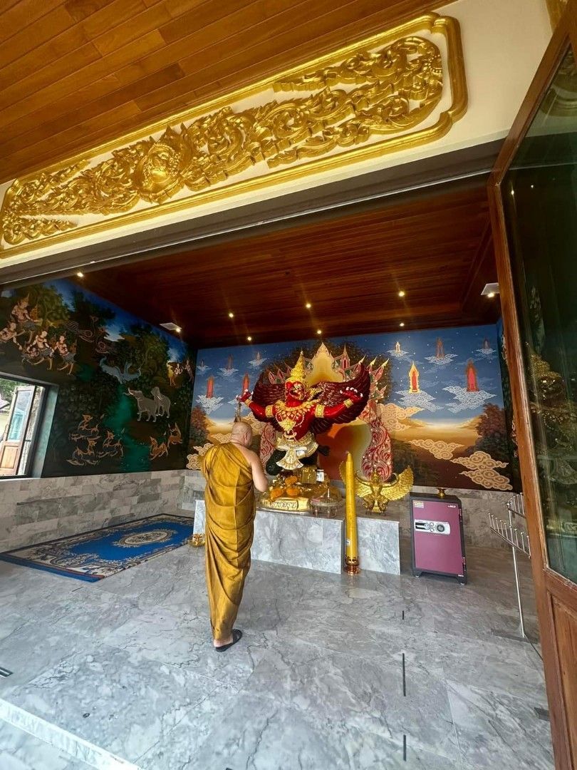 LP Wara Wat PhoThong Phaya Kurt / Garuda BE.2566 Khatina Batch (brass ...