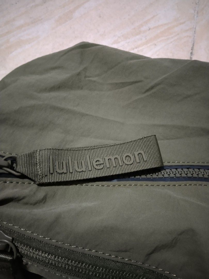 Lululemon Fast Track Bag 2.0, Women's Fashion, Bags & Wallets, Cross ...