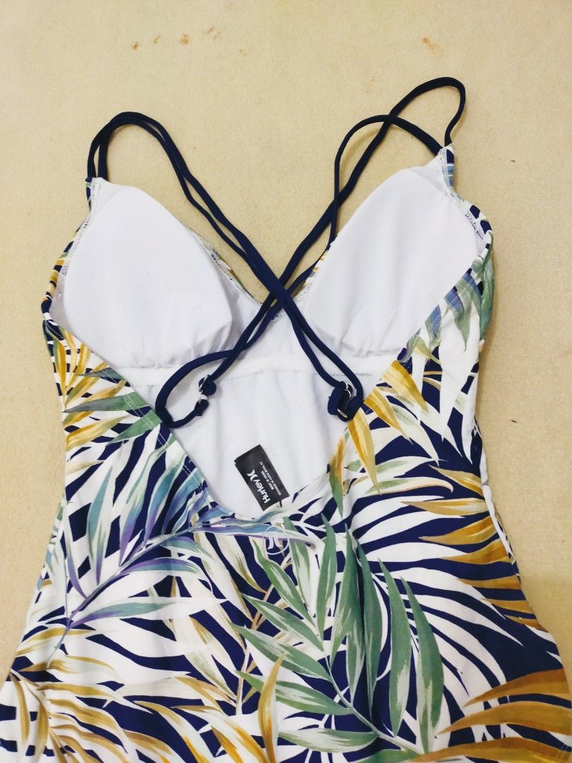 (M-L) HURLEY TROPICAL CROSSBACK ONE PIECE SWIMSUIT, Women's Fashion ...