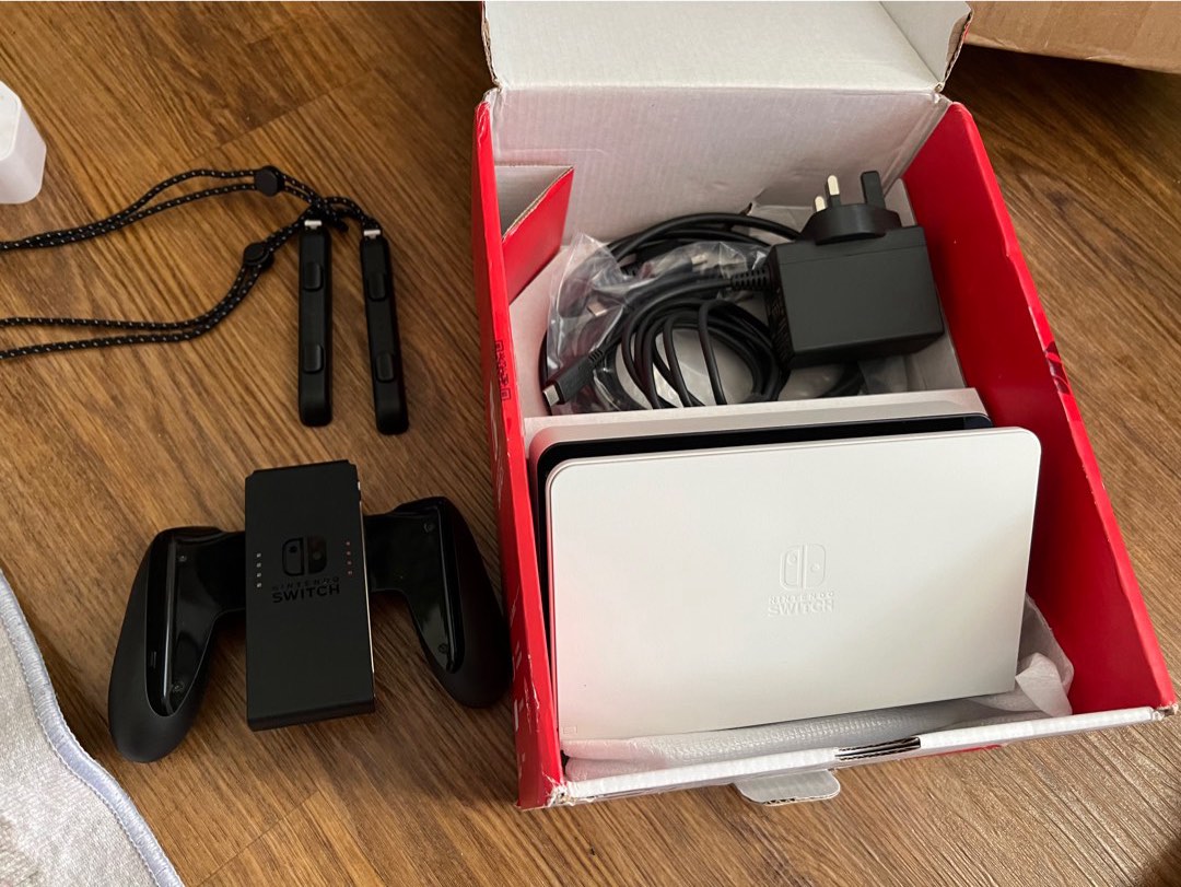 Modded/ Jailbroken Nintendo Switch OLED 256Gb, Video Gaming, Video Game ...