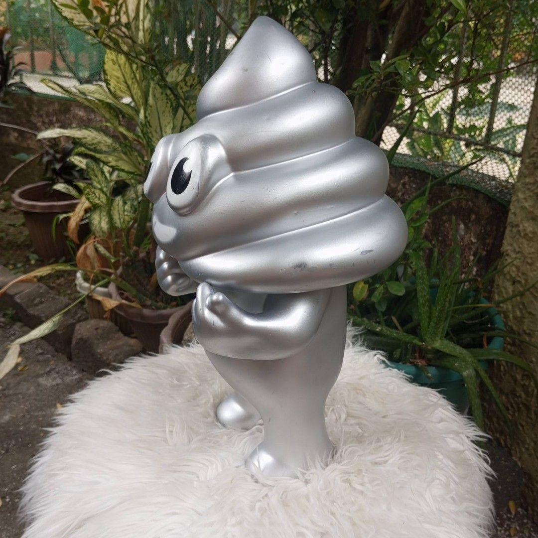 Poop-kun Poo Emoji Vinyl Figure SILVER Big, Hobbies & Toys, Toys ...